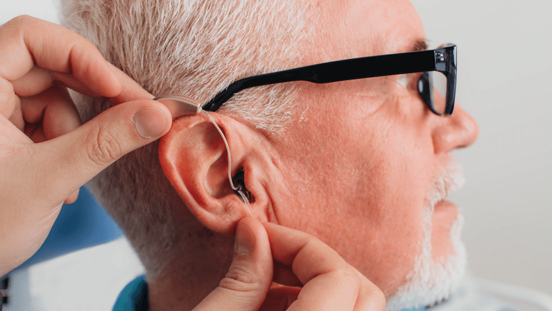 Tænd og sluk høreapparater – lær at aktivere dine produkter